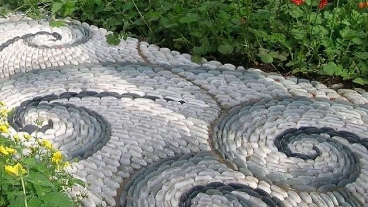 Concrete Stepping Stone Pathways